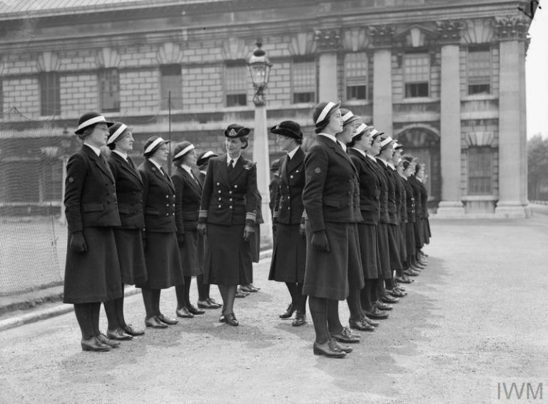 Life at the Royal Naval College, Greenwich, during the Second World War ...